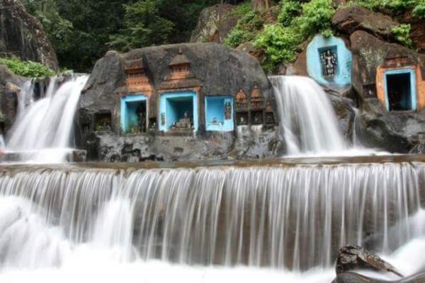 Top 20 : Best waterfalls within 100km of Bangalore