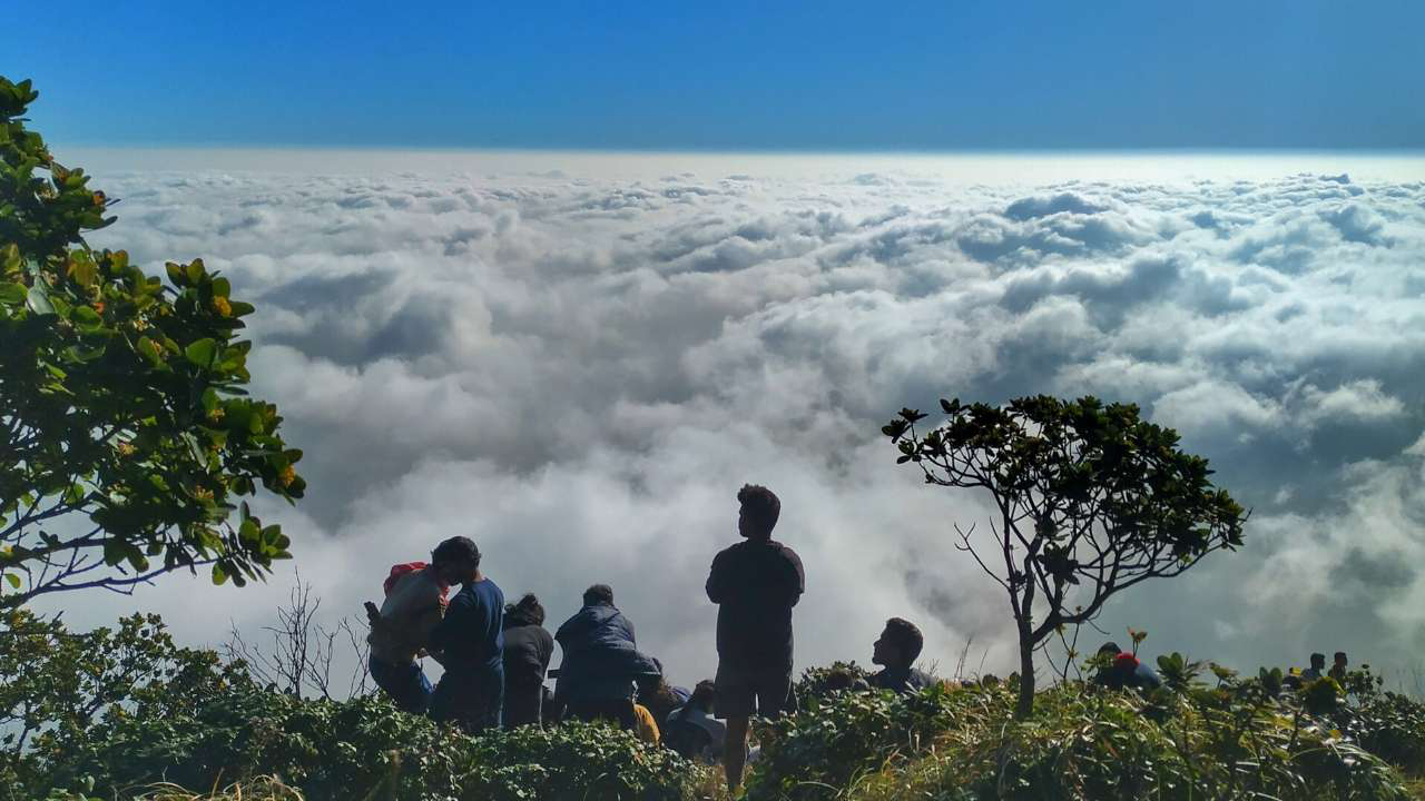 Top 10: Best Trekking Places In Karnataka | Qexperiences