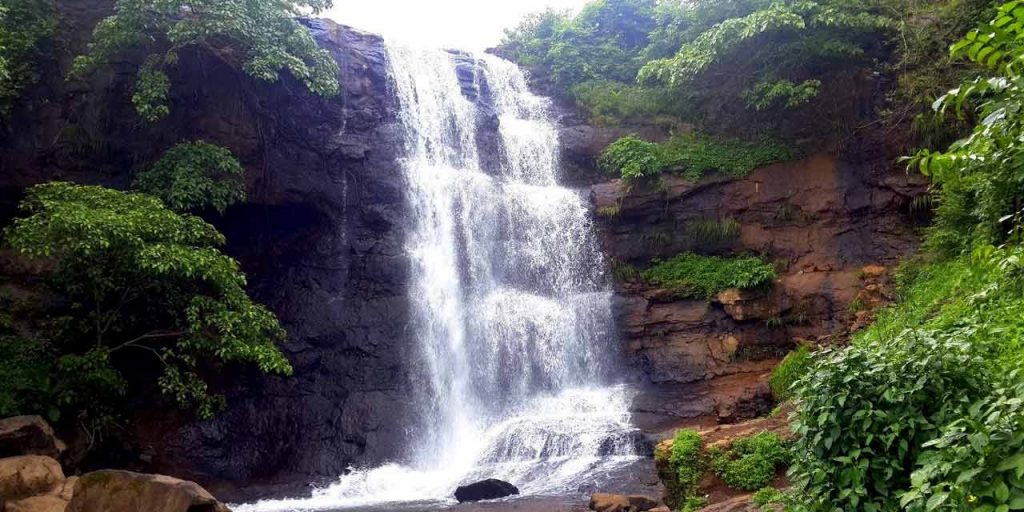 Top 10 : Best waterfalls near Sakleshpur